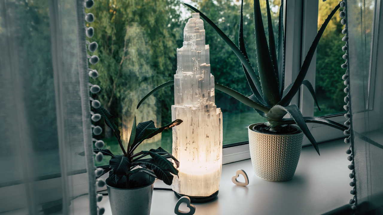 10 Crystal Table Lamp For Your Space - CharmyDecor